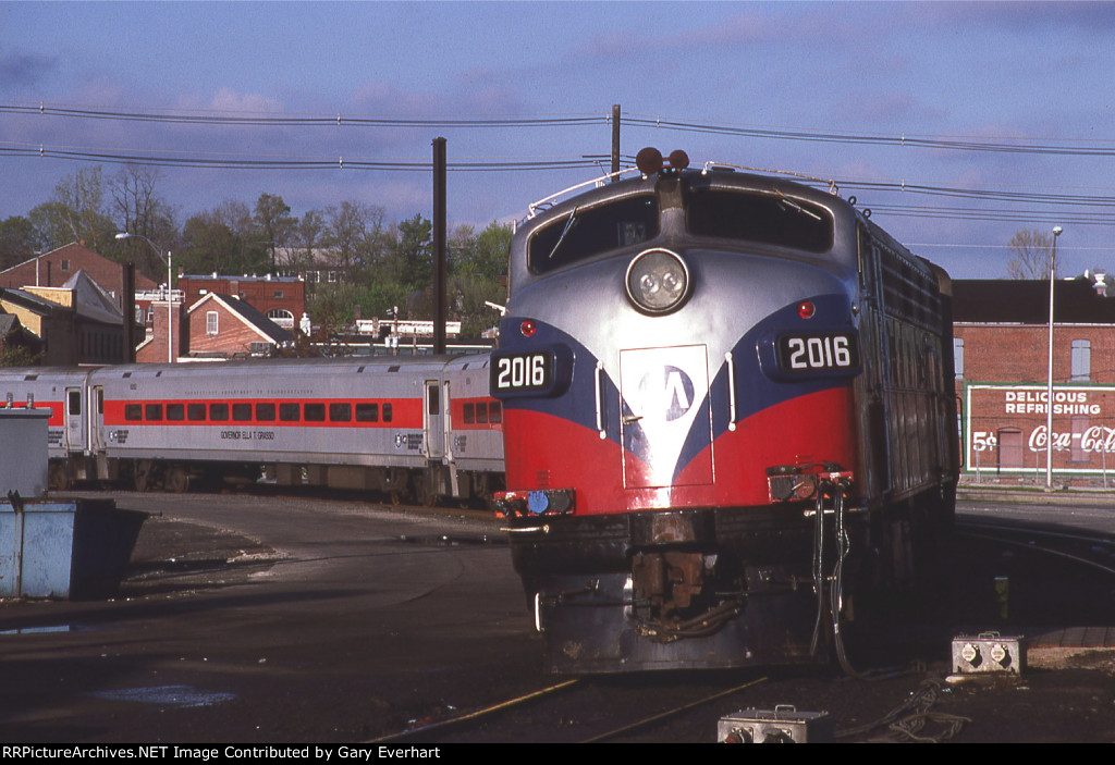 MNCR FL9 #2016 - Metro-North Commuter